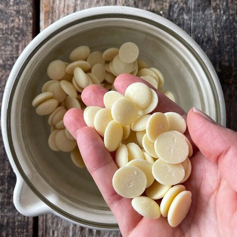 Köp Vit choklad – 1 kg bakchoklad med krämig vaniljsmak